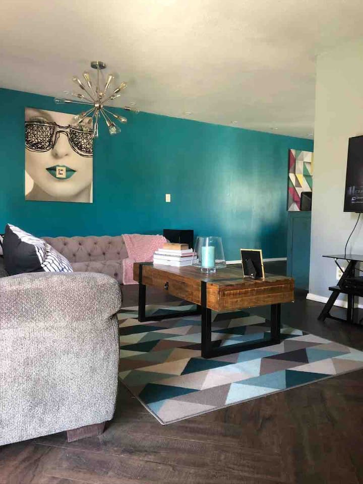 Hermoso Town Home En Excelente Ubicación - Santa Teresa, NM