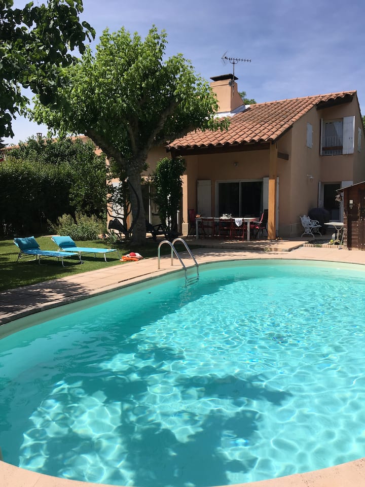 Villa Sérénitude - Au Calme, Jardin Et Piscine - Avignon