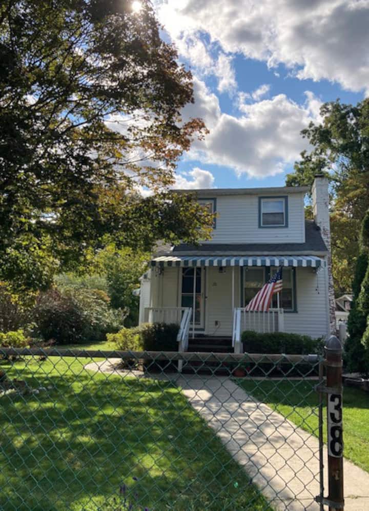 Beautiful Boho Cottage By The Beach - Friendship Drive, NY