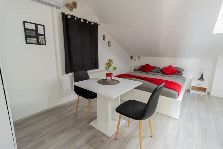 Hill Studio Apartman Zagreb Maksimir 2 Osobe - Zagreb