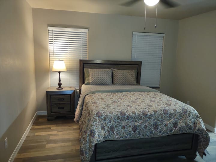 Beautiful New Home! Master Bedroom And Bathroom! - El Paso, TX