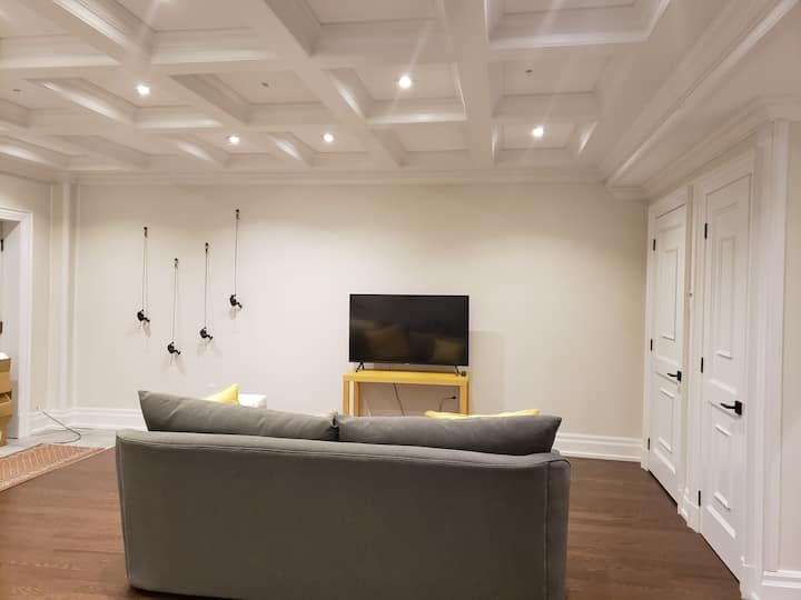 Beautiful New Build Apartment - Vaughan