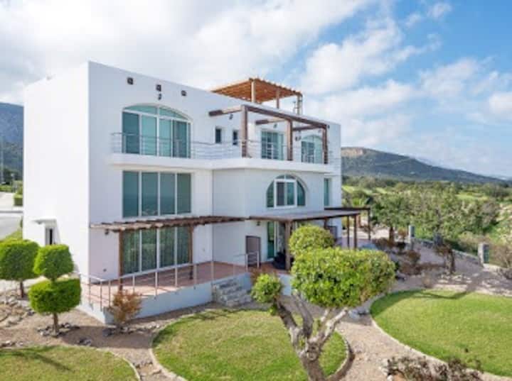 Toppmodern  Spectacular View At Joya Restaurant - Northern Cyprus