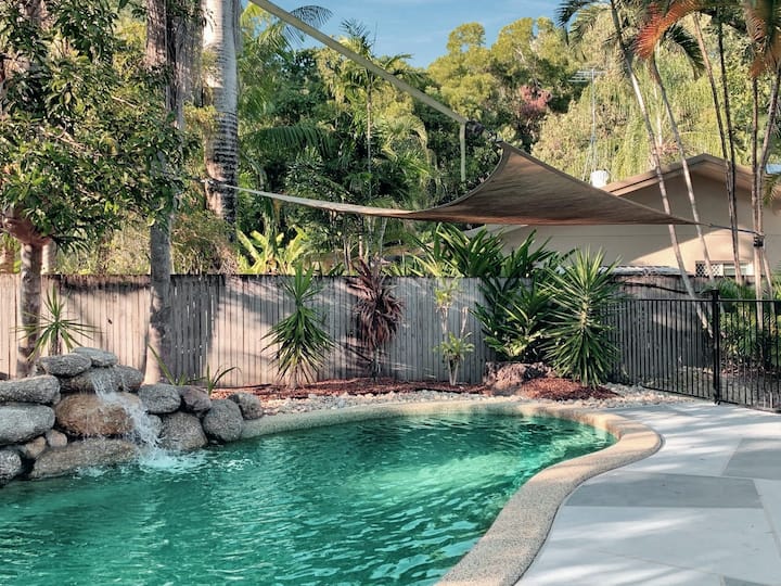 Palm Cove/cairns Beaches Tropical Spacious Retreat - Cairns