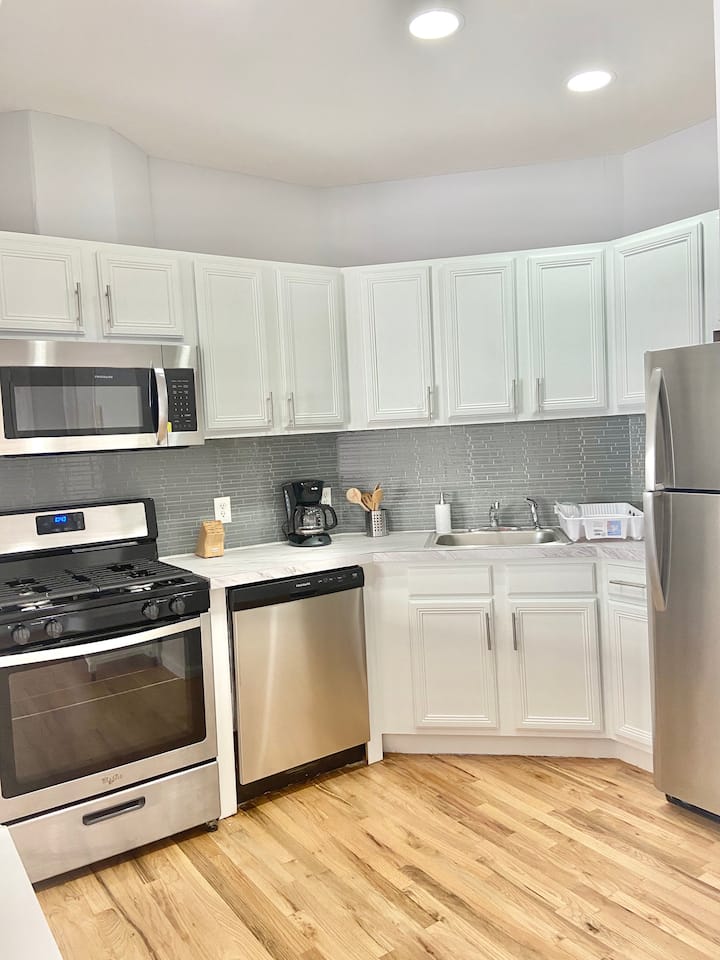 207-hoboken Modern 2 Bed/2 Bath Apt With Patio! - Hoboken, NJ