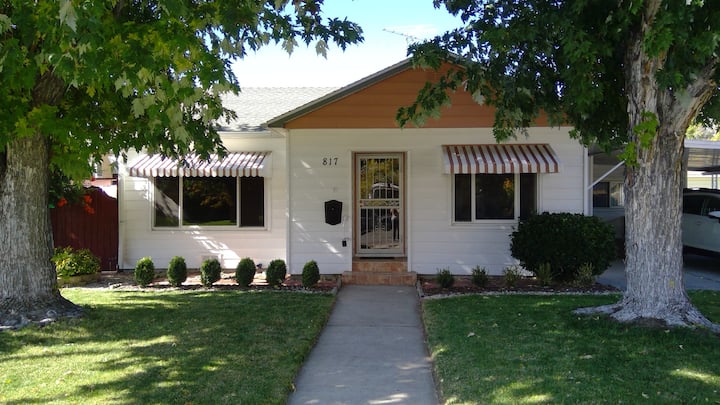 Cozy Sparks/reno Getaway Fenced Yard Dogs Ok - Reno, NV