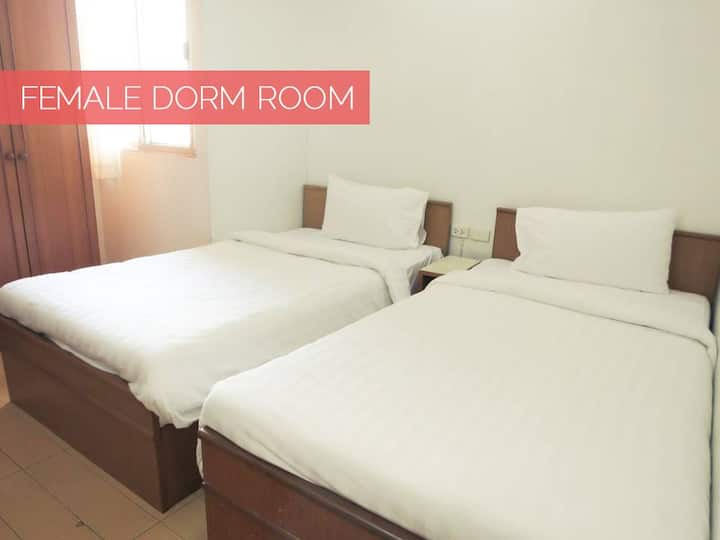 Songphra Studio Women's Apt. 4 - Bangkok