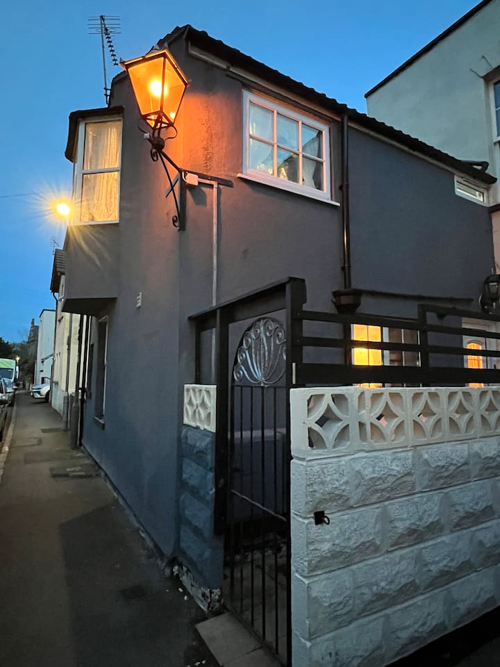Cottage De Mare - Burnham-on-Sea