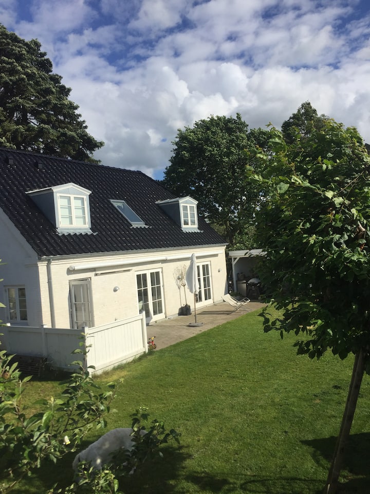 Hus I Hornbæk 800 M Fra Vandet. - Viken