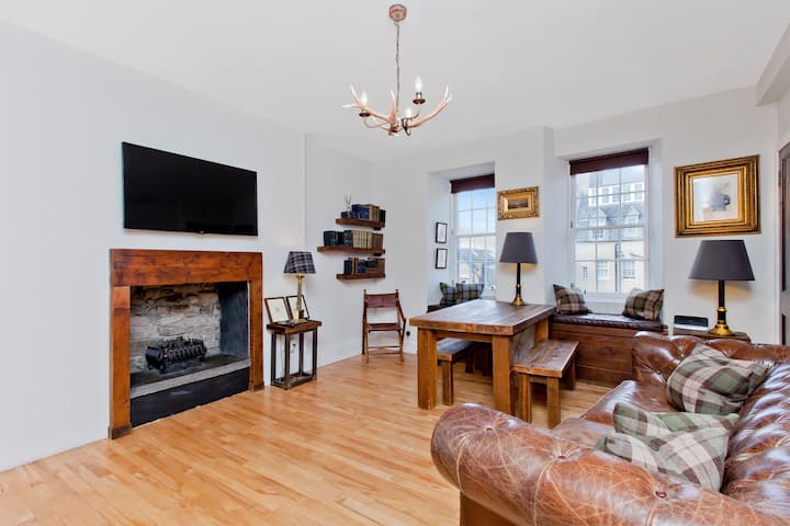 Castle Boutique, Royal Mile Luxury 2 Bed Apartment - Edinburgh