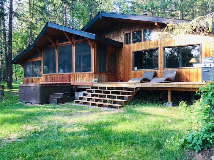 Wild Wood Cabins: Trapper’s Haven - Golden