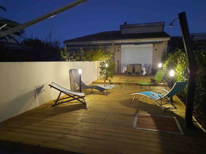 Studio Rez De Jardin Avec Grande Terrasse - Aéroport de Bastia Poretta (BIA)