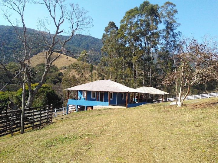 Casa De Campo No Sul De Minas Gerais, Com Lindas Cachoeiras!!! Para Mais Informações Entrar Em Contato (35)9 9145-5179. - Caxambu