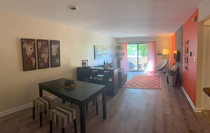 Central, Balcony,pool,hottub,gym,bbq & More! - Boulder, CO