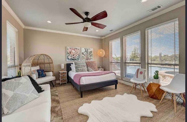 Private & Cozy Canton Pool House - Purtis Creek State Park, Eustace