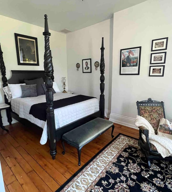Lincoln Suite At Olinger House - Gettysburg, PA