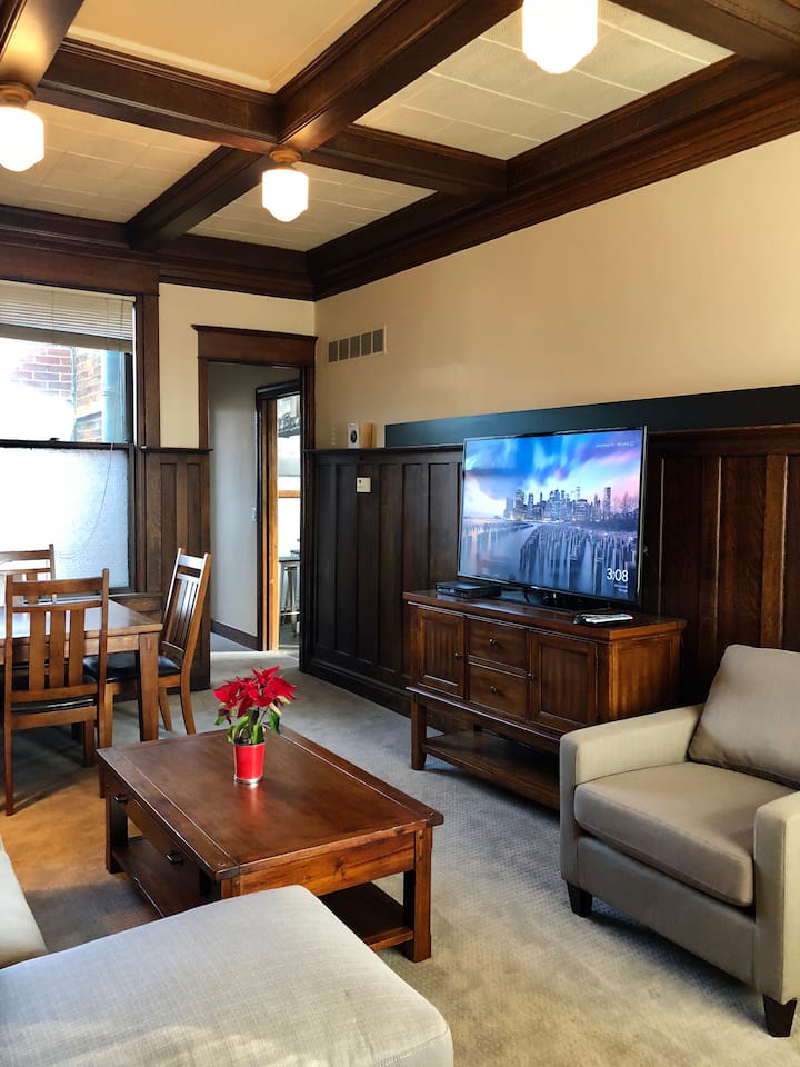 Modernized Classic Abode In The Heart Of Downtown! - Kalamazoo, MI