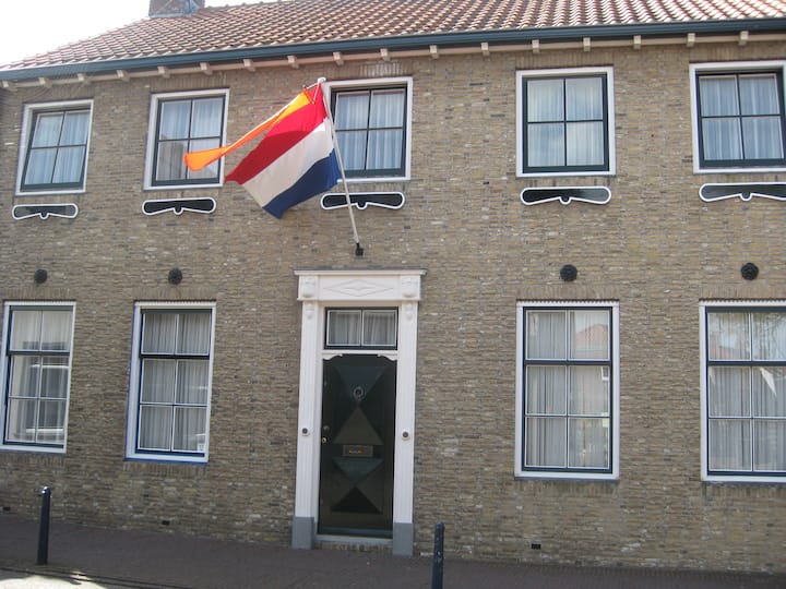 Family Home In Fishing Village On Oosterschelde - Niederlande