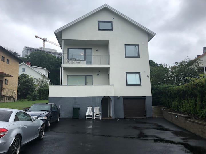 Enkelt Boende I En Bottenvåning På En Villa. - Gothenburg