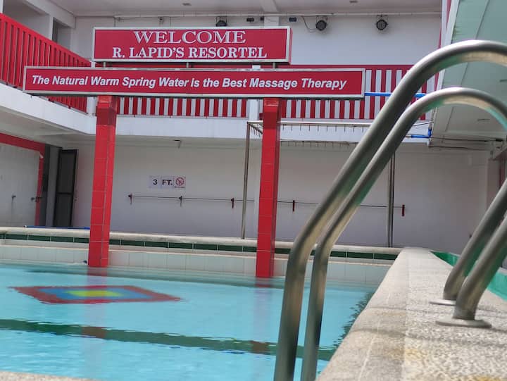 R. Lapid's Resortel L (4 Rooms, 25 Pax) Or More - Calamba