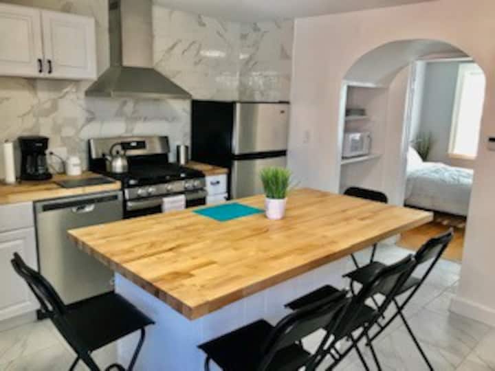 New Lg 2br Apartment With Great Kitchen - New Haven, CT