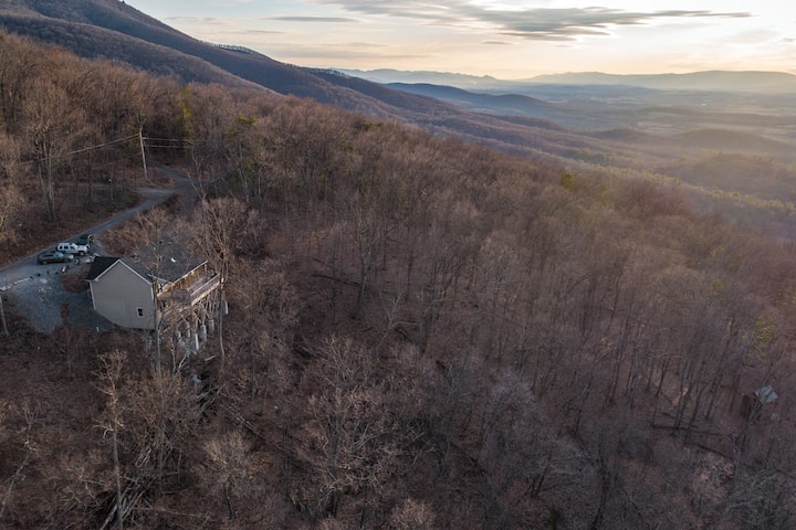 Overlook Cabin - Cabins for Rent in Rileyville, Virginia, United States ...