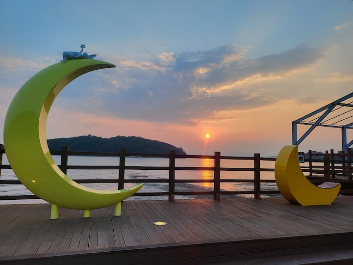 전면이오션뷰ㆍ노을의명소ㆍ갯벌체험마을ㆍ한팀만받습니다
27평형 ㆍ - South Korea