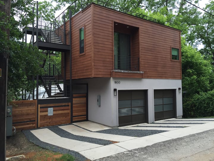 Luxury Garage Apt Close To Downtown W/rooftop Deck - Austin, TX