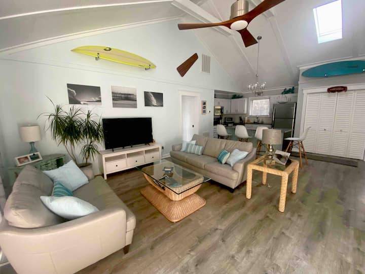 Sunny Southern Shores Walk To Beach Dog Friendly - Southern Shores, NC