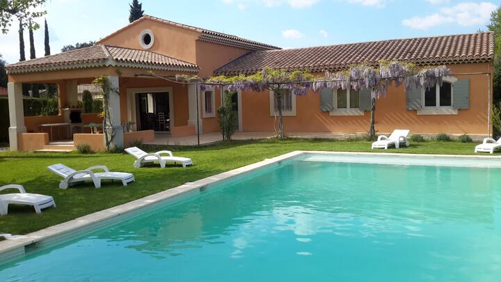 Grande Villa , Vue Exceptionnelle Sur Le Luberon - Cavaillon