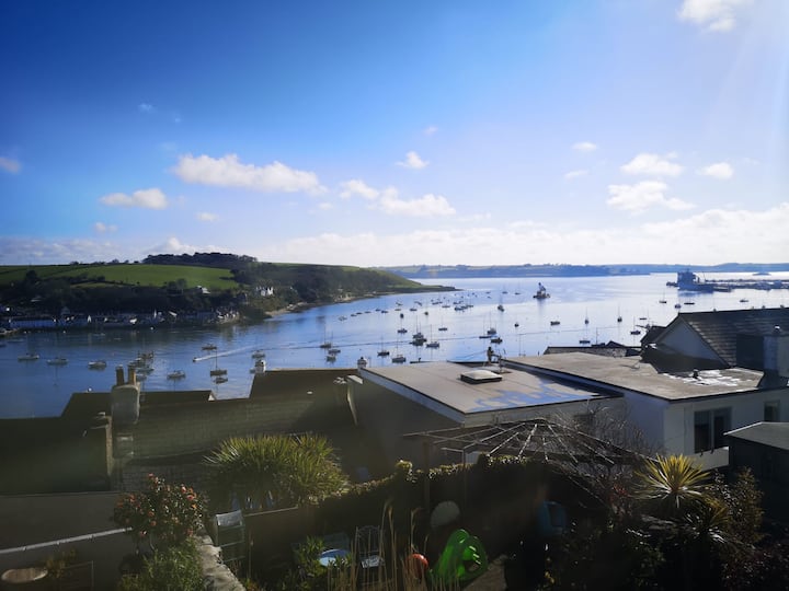 Beautiful Family Home With Panoramic Sea Views - Falmouth