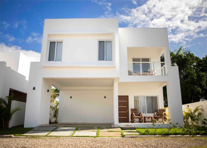 Villa Spacieuse Avec Piscine Privée Près De La Plage - Cabarete