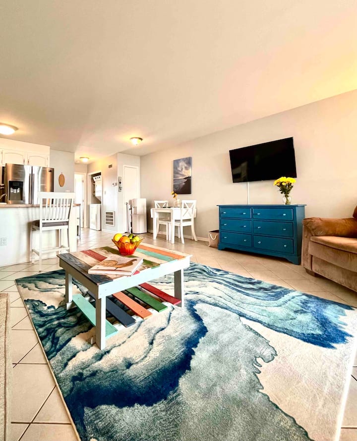 Entire Condo, King Bed, Designated Parking - Carolina Beach, NC