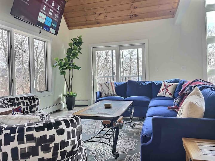 Bruinsden- Fooseball, Hot Tub, Mountain Views - Killington, VT