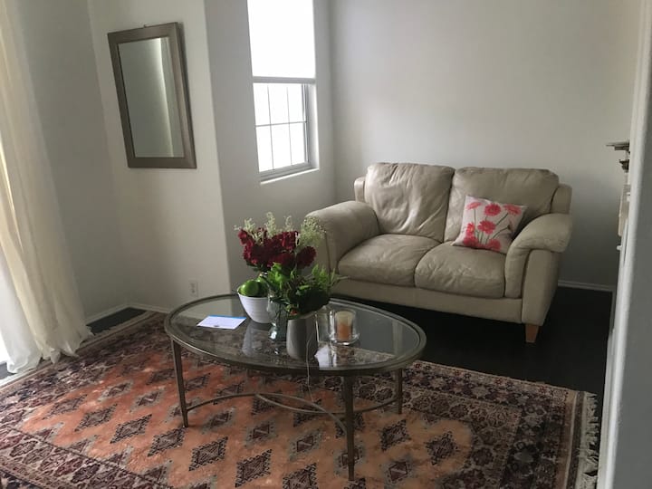 Beautiful Vacation Townhome - Tustin, CA