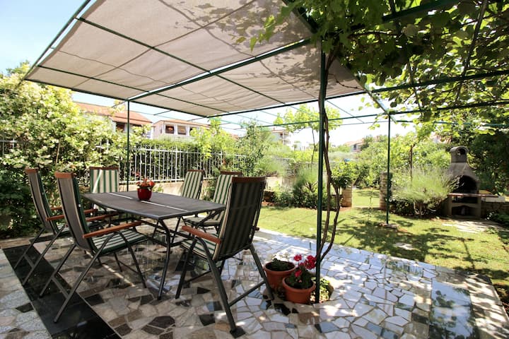 Casa Vacacional Para 6 Personas - Poreč