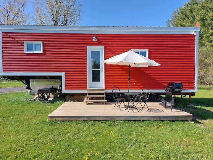 Living Tiny At A Rural Apiary - Kawartha Lakes