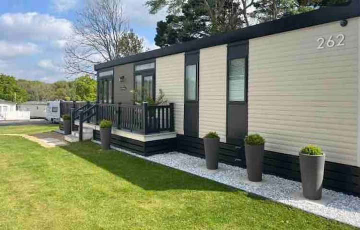 Forest Lodge De-luxe 2 Bedroom - Brockenhurst