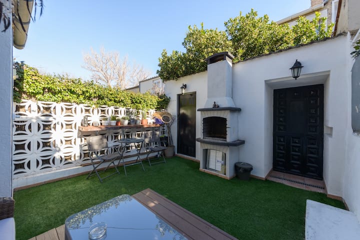 Sabadell Calle, Casa Familiar 2 Pisos Con Jardin - Madrid