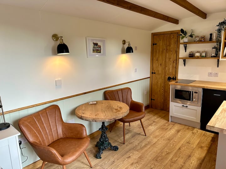 Woodcutters Lodge: A Rural Haven - Suffolk