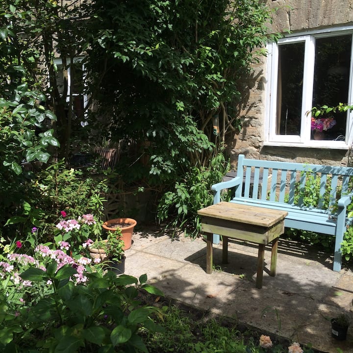 Beautiful Folly Cottage - Bridport