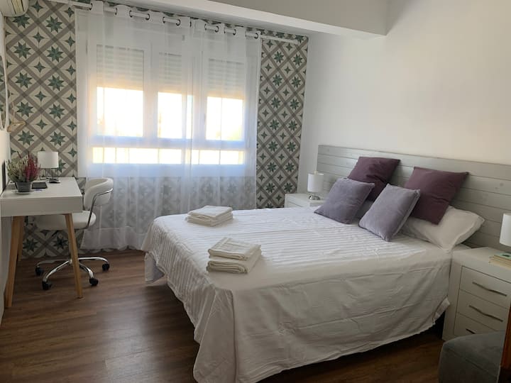 Habitación Sueca, En Valencia. - Favara