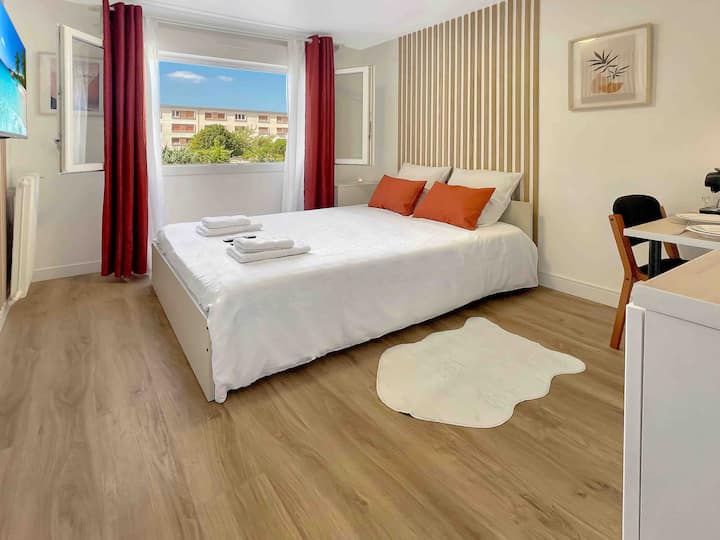 Appartement à 4mins à Pied De La Gare De Melun - Ecomusée Savigny le Temple
