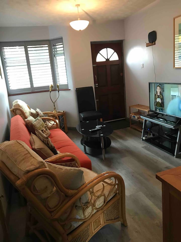 Delightful One Bed Apartment 5 Mile - Londres