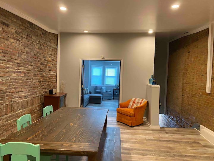 Upstairs Apartment In Waterford - Troy, NY