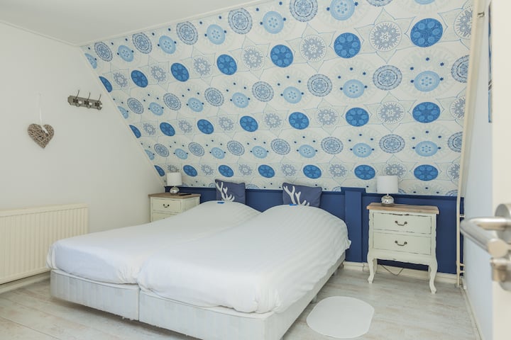 Pirombo B & B  Karakteristieke Villa Nabij Strand - Lisse