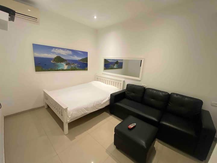 Sunny Garden. Ybg. New 1 Bedroom Apt. Quiet - Tel Aviv-Yafo