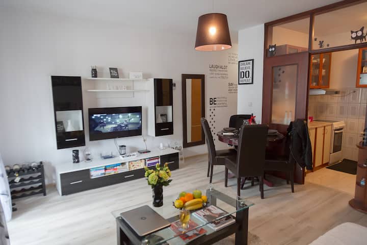 Lora - Modern 53m2 Apartmant 550m From Beach - Budva