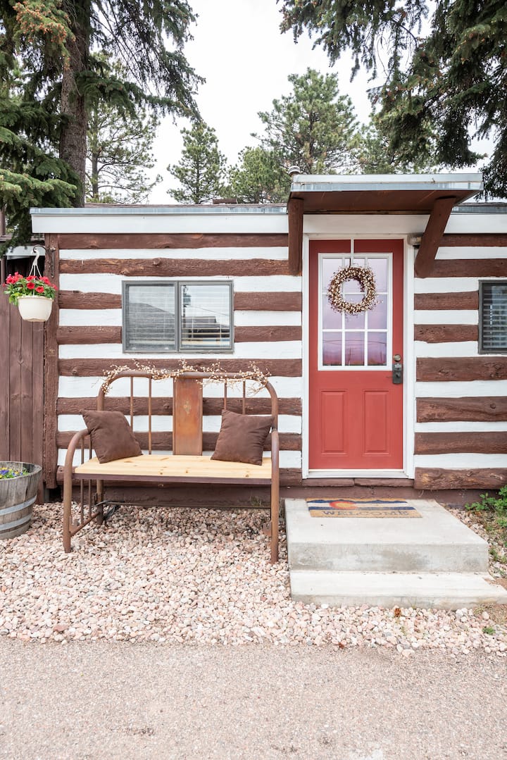 Cabin With Pikes Peak View In Wp  License#329434 - Woodland Park, CO