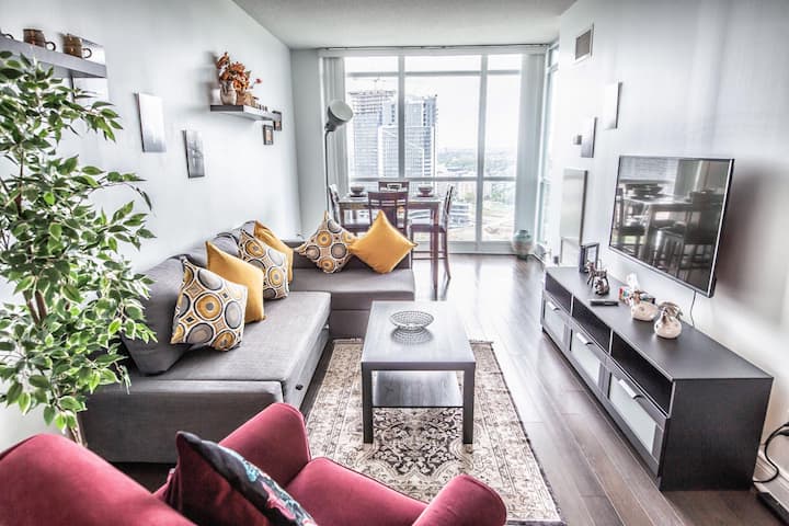 Amazing Downtown Toronto Condo Breathtaking Views - Toronto, ON